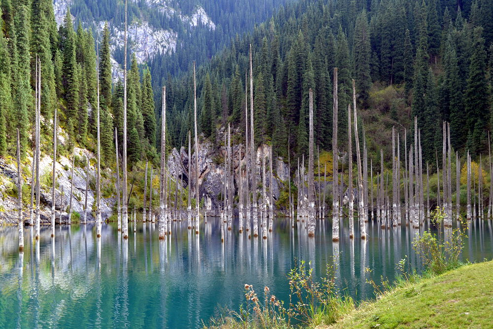 Сказочное озеро Каинды