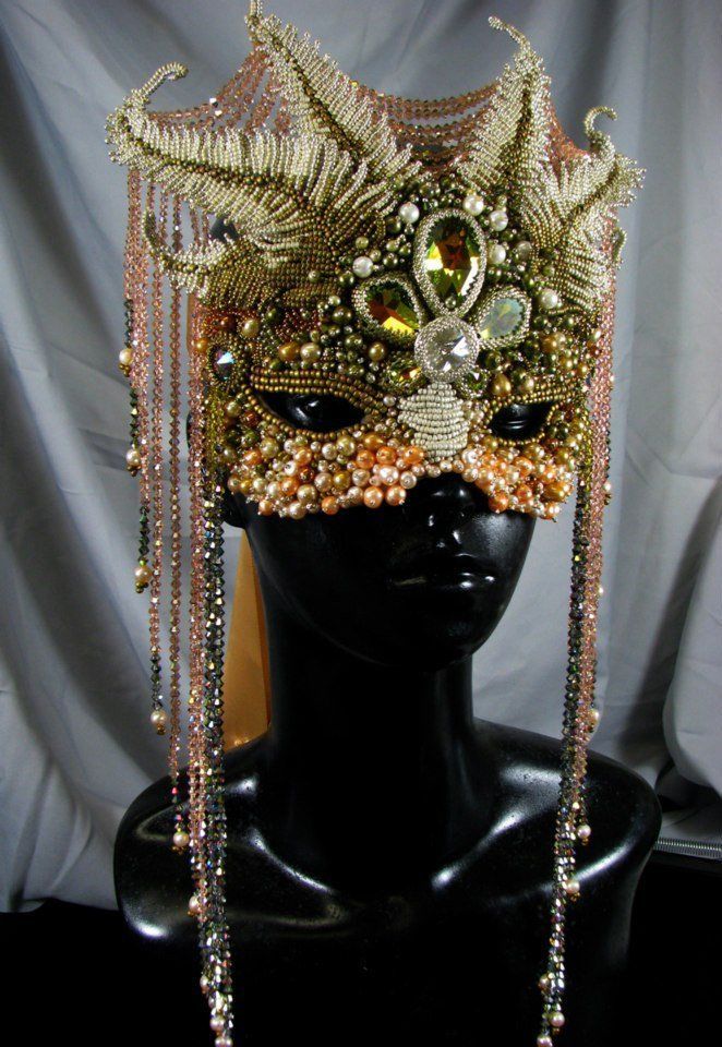 Чудесные маски, вышитые бисером и стразами, от Melissa Grakowsky ...