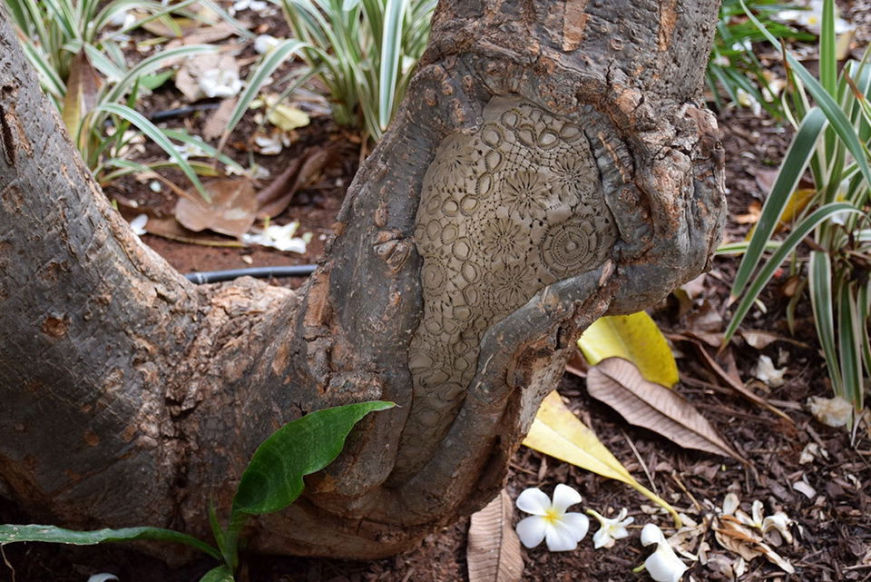 Город в кружевах: нежно-ажурный стрит-арт от дизайнера NeSpoon