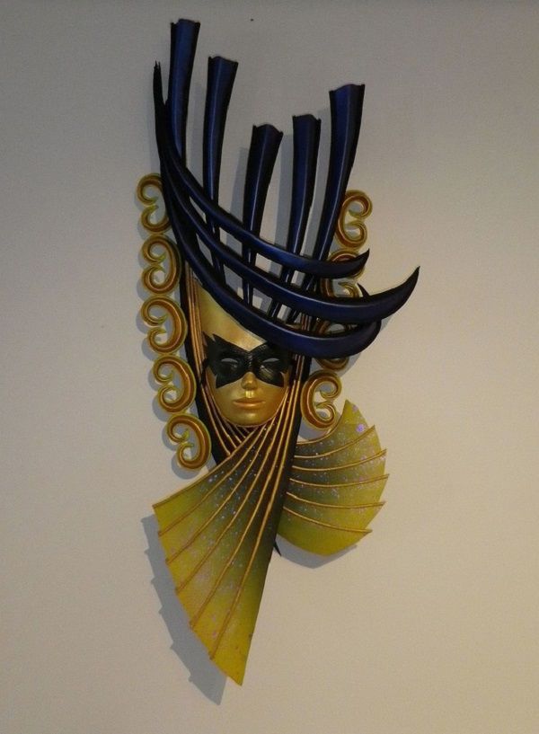 Маска, кто ты? Маски из кожи от художника Michael Taylor