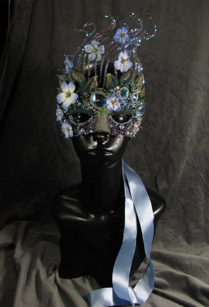 Чудесные маски, вышитые бисером и стразами, от Melissa Grakowsky ...